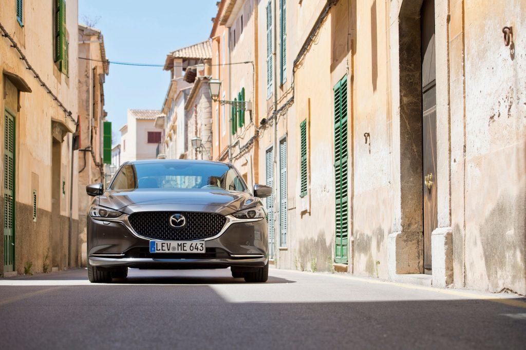 Mazda6 Limousine 2020 im Test: Mittelklassemodell liftet sich zu neuen ...