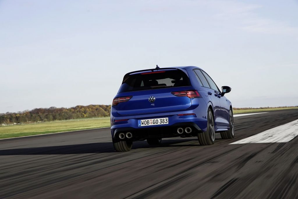 VW Golf 8 R im Test: Wie mitreißend ist der stärkste Serien-Golf aller ...