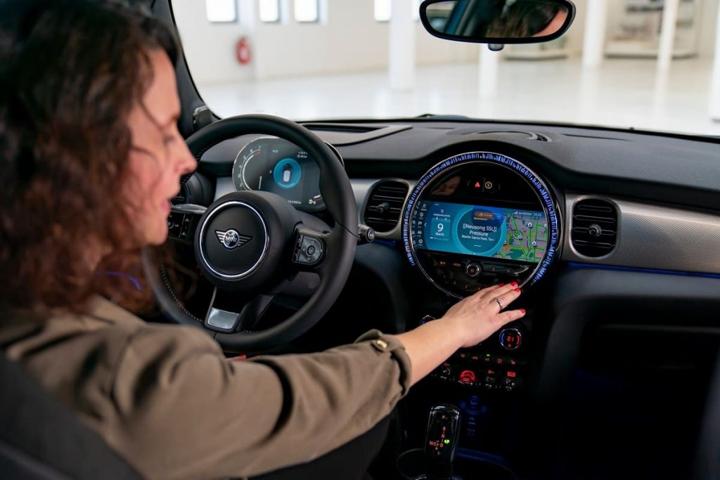 Umfassendes Infotainment-Upgrade für MINI 3-Türer, 5-Türer und Cabrio ...