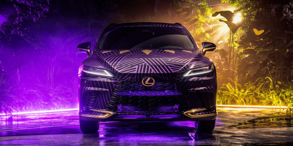 Lexus RX: Film-Sondermodell in Kooperation mit Adidas - MeinAuto.de