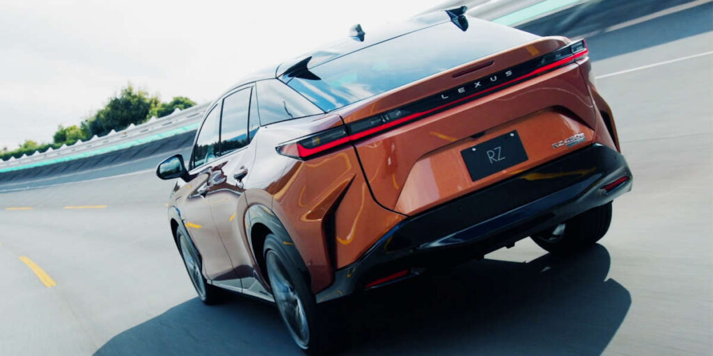 Lexus Direct4: Intelligentes Allradsystem mit Gepard-Instinkt - MeinAuto.de