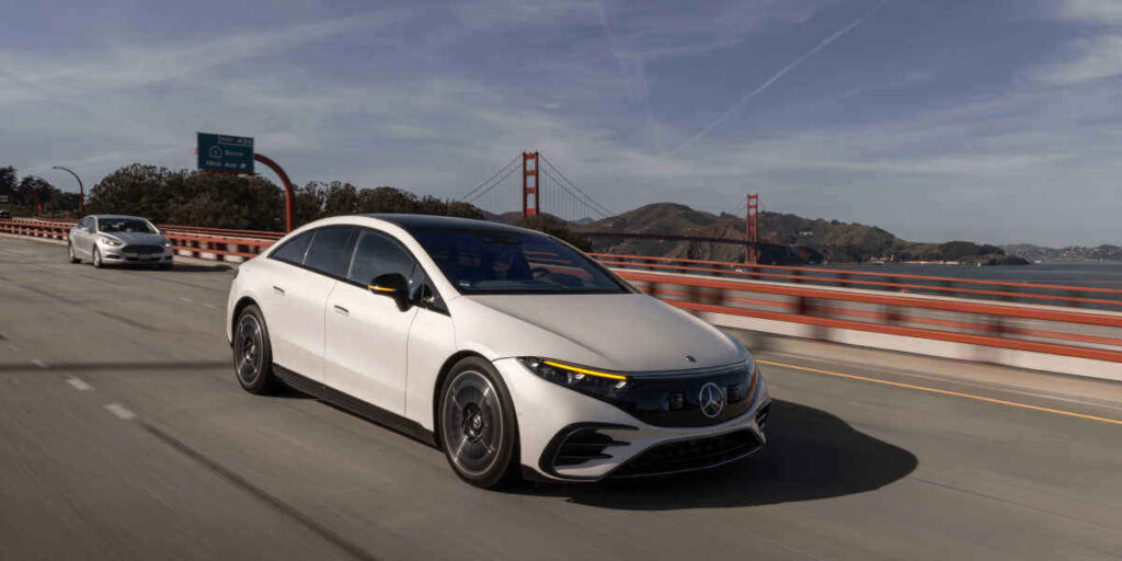 MB.OS: Mercedes-Benz kündigt Einführung seines eigenen Betriebssystems ...