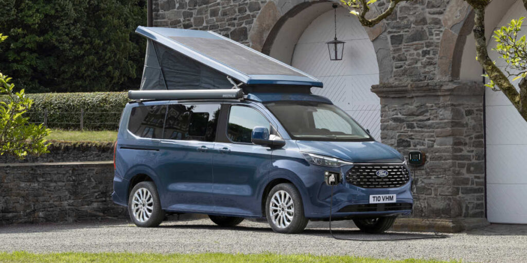 Ford Transit Custom Nugget: Elektro-Camper feiert Weltpremiere ...